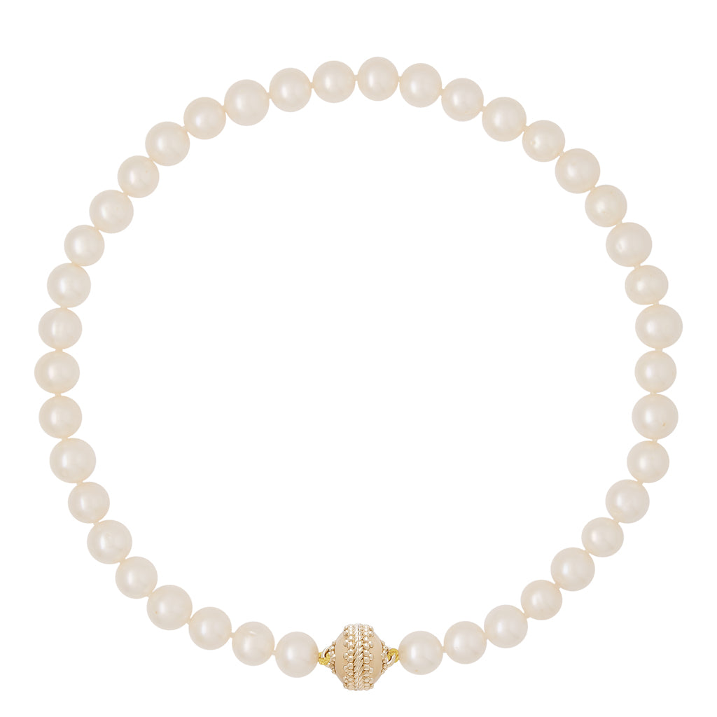 Selling a pearl necklace store